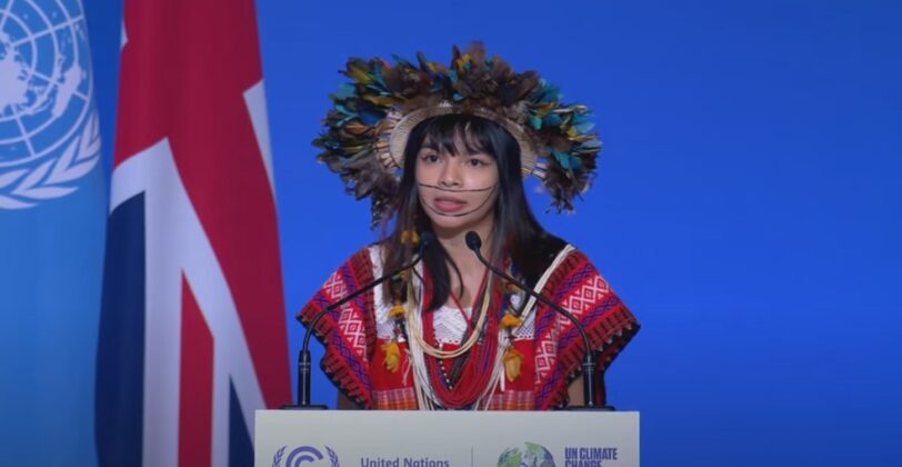 Quem é Txai Suruí, indígena e única brasileira que discursou na COP26 ...
